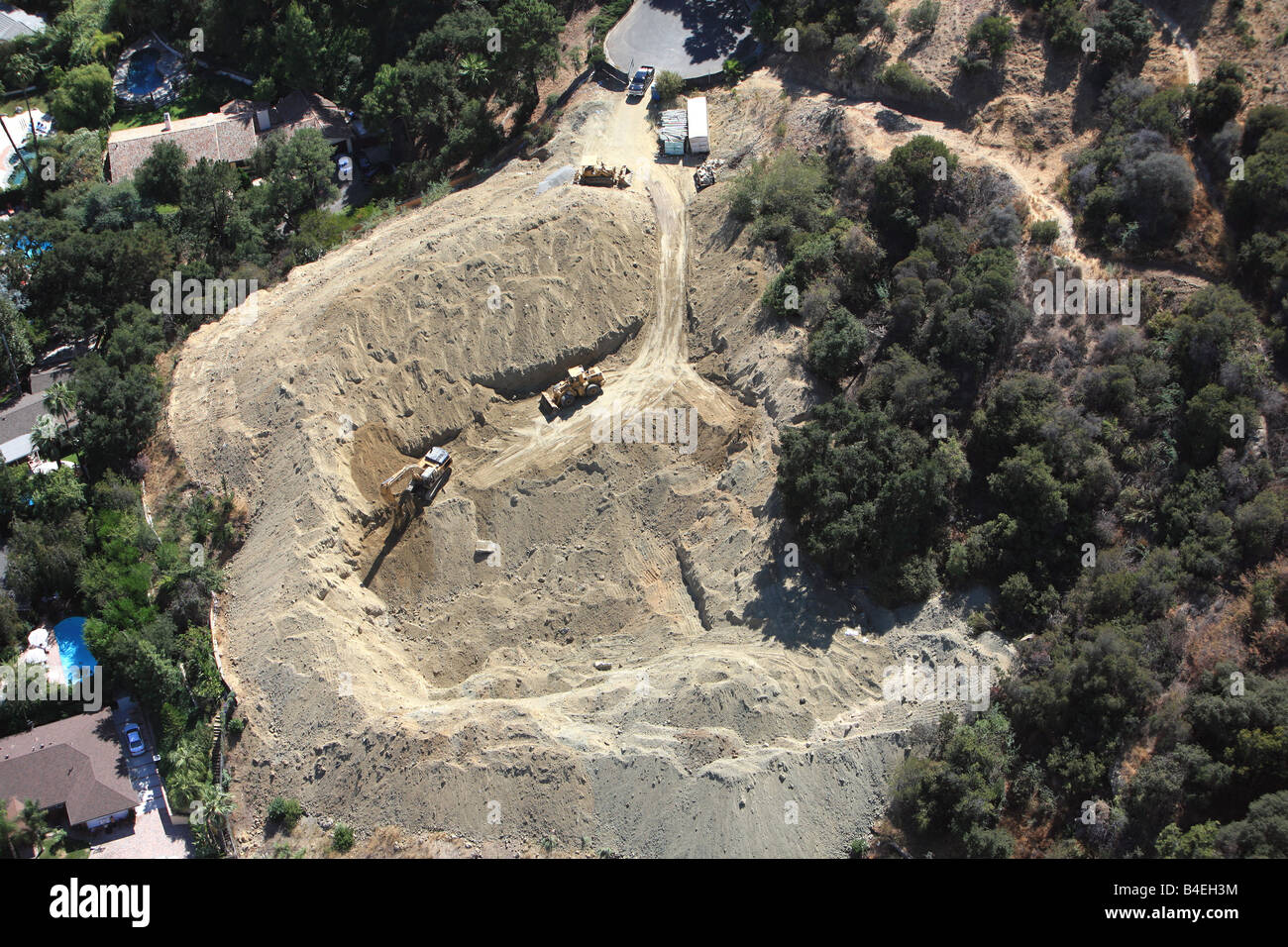 Hillside construction hi-res stock photography and images - Alamy