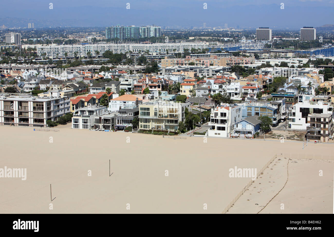 Condos on beach hi-res stock photography and images - Alamy
