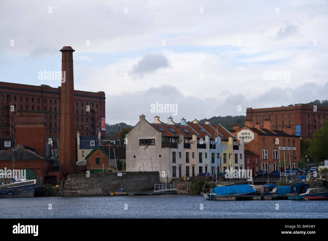 English dockyards hi-res stock photography and images - Alamy