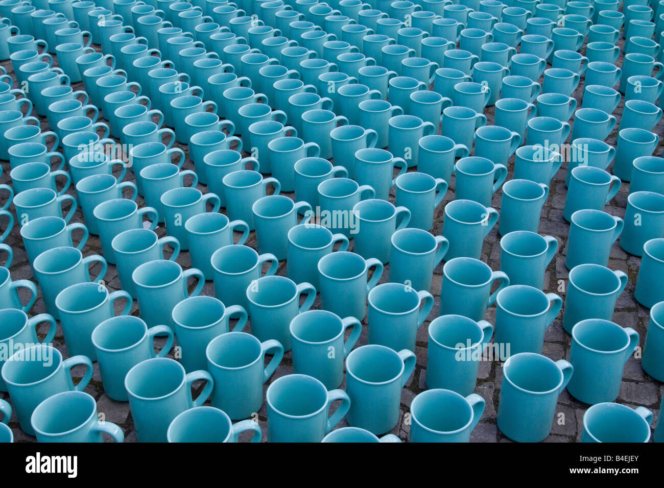 Mugs display hi-res stock photography and images - Alamy