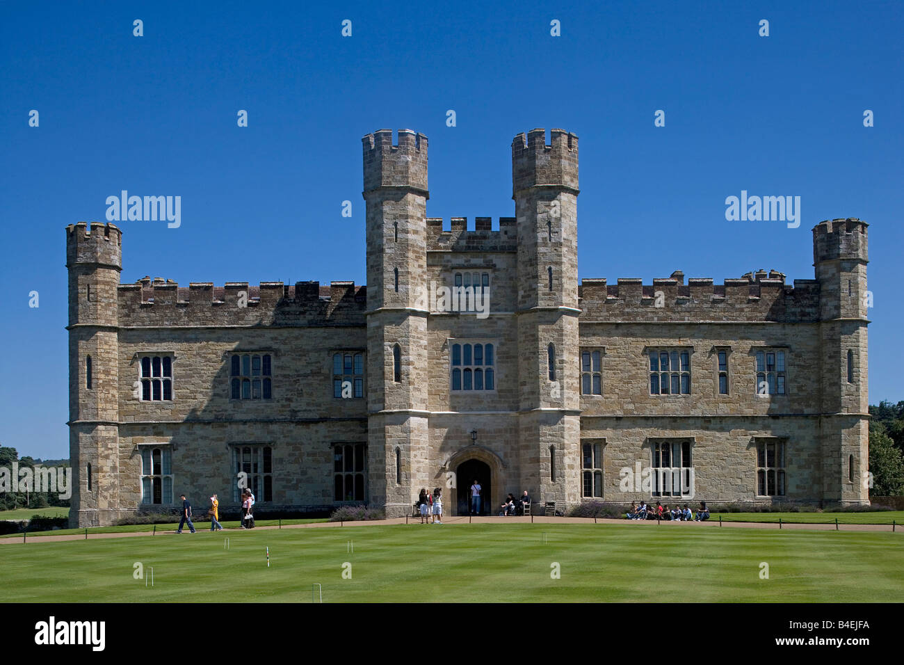 Leeds Castle 13th century roman style Victorian pastiche restored in ...