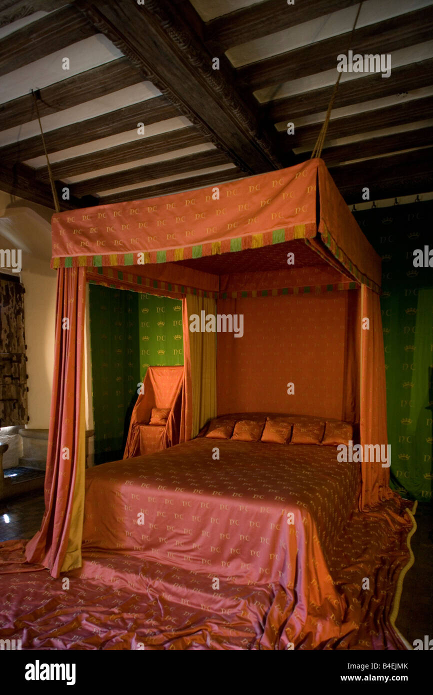 Leeds Castle 13th century roman style Victorian pastiche restored in ...