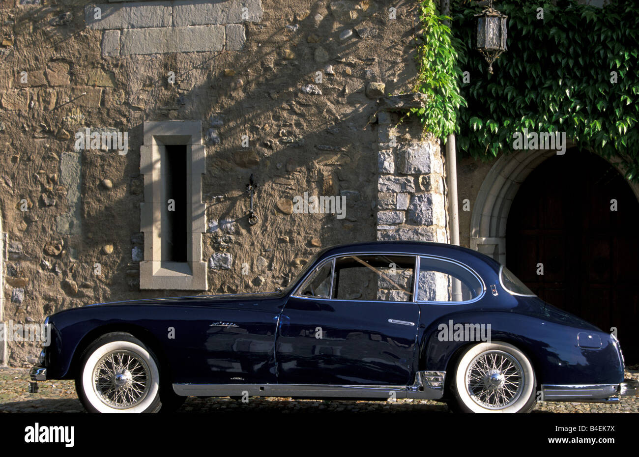 Car, Delahaye 235 Coupe L'Elfe, model year 1953, Coupé, vintage car ...