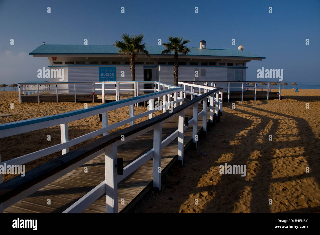 A restaurant on the beach in Portugal Stock Photo - Alamy