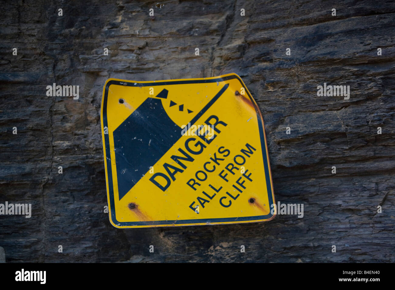 Cliff fall warning sign hi-res stock photography and images - Alamy