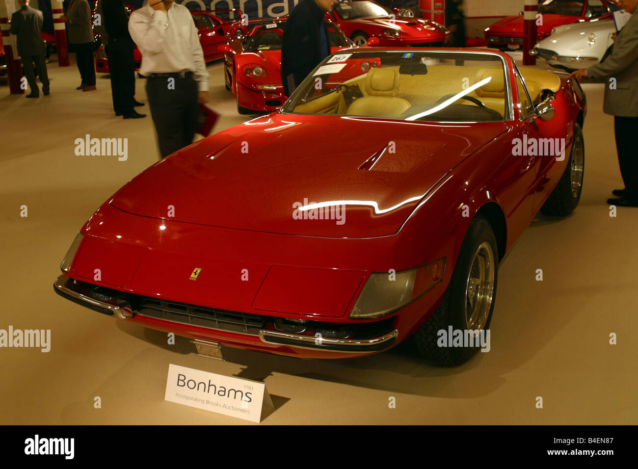 Auktion bonhams hi-res stock photography and images - Alamy