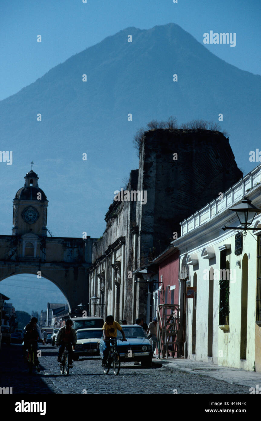 Antigua roads hi-res stock photography and images - Alamy