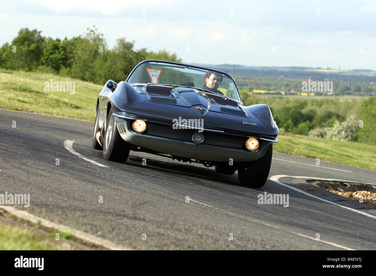 1961 corvette mako shark hi-res stock photography and images - Alamy