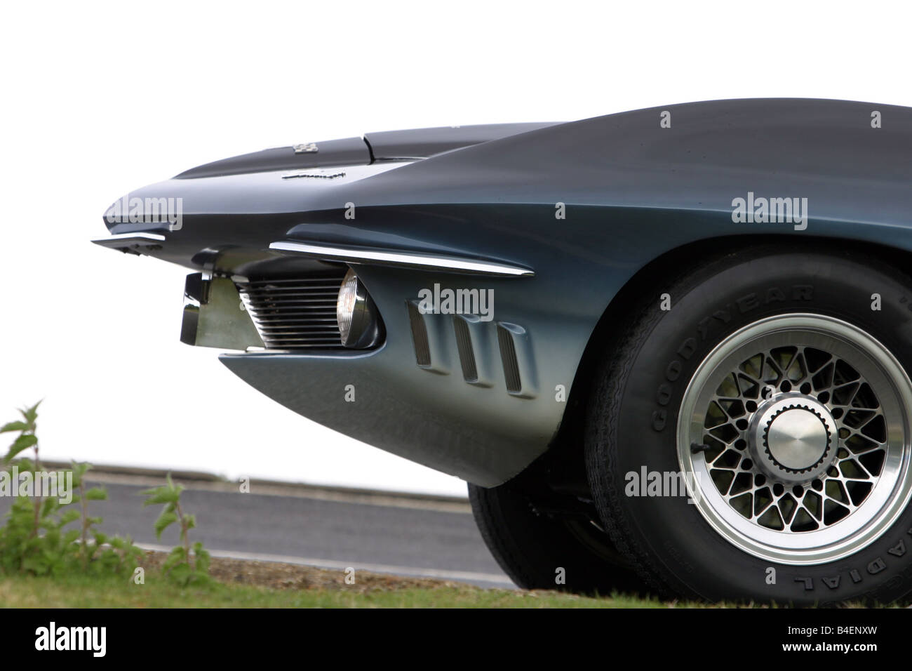1961 corvette mako shark hi-res stock photography and images - Alamy