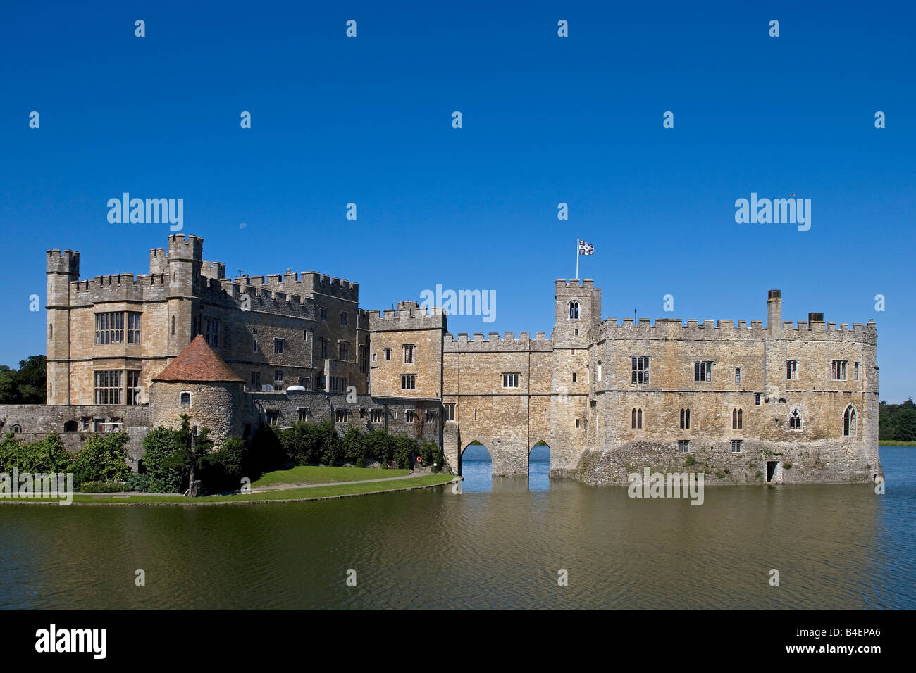 Leeds Castle 13th century roman style Victorian pastiche restored in ...