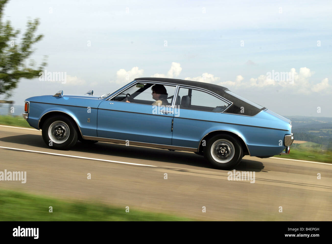 Car, Ford Consul, old car, 1970s, seventies, blue, Coupé, Coupe ...