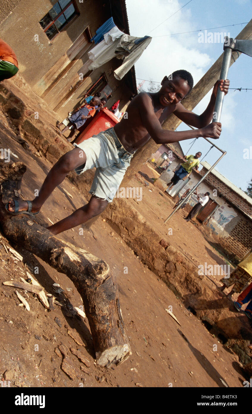 Chopping wood africa hi-res stock photography and images - Alamy