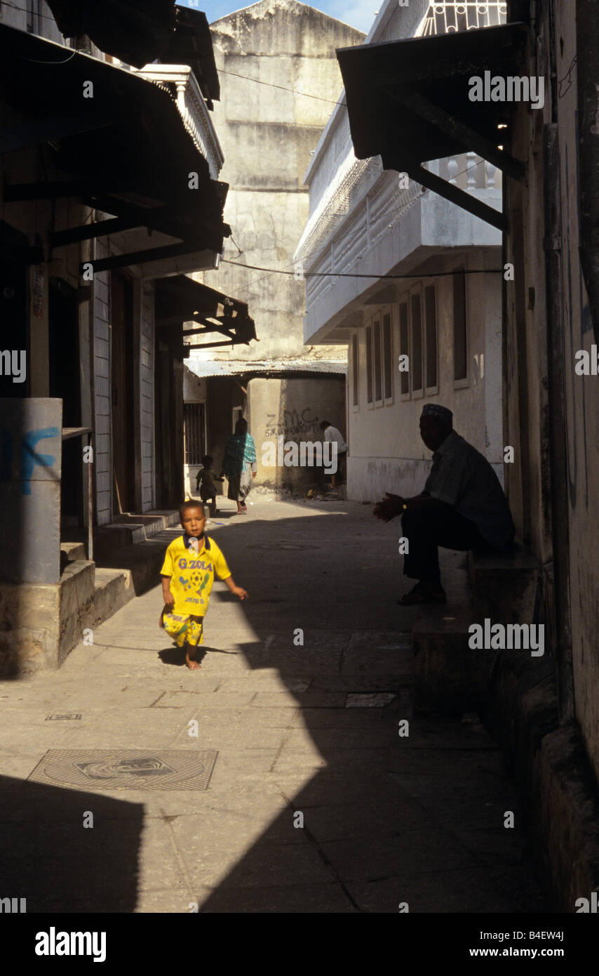 Buildings and narrow streets of Zanzibar Stock Photo - Alamy
