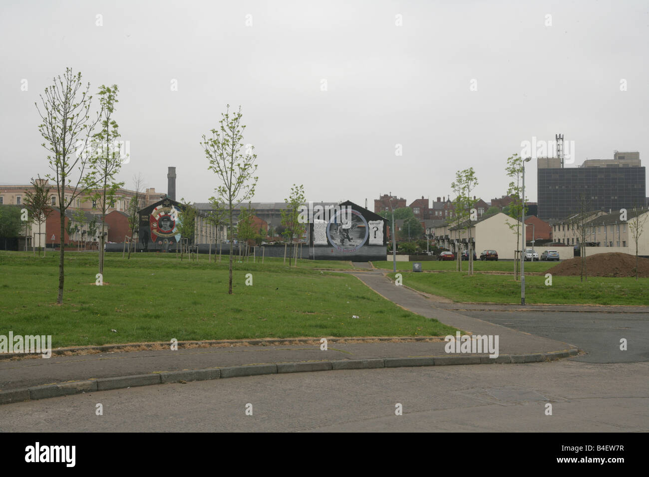 Loyalist murals on buildings in Belfast, Northern Ireland, UK Stock ...