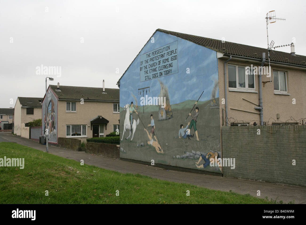Loyalist murals in Belfast, Northern Ireland, UK Stock Photo - Alamy