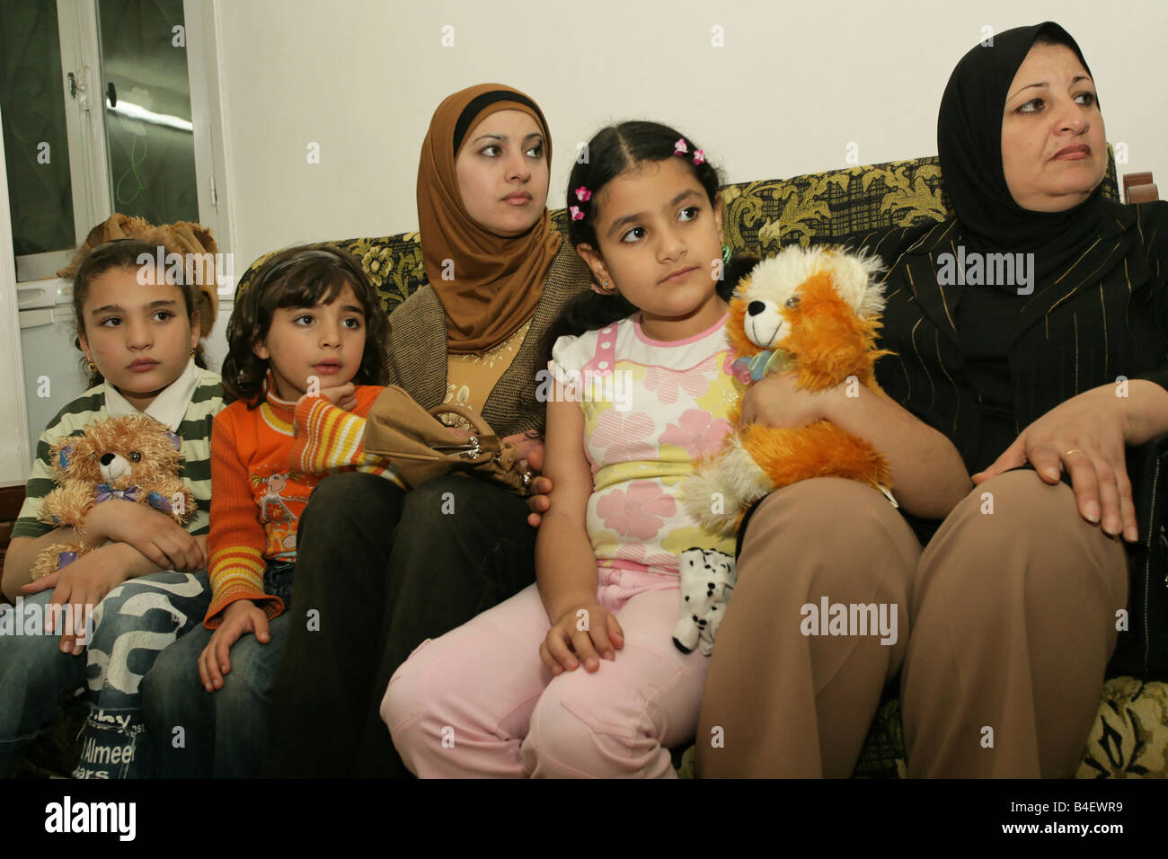 Iraqi girls and women hi-res stock photography and images - Alamy