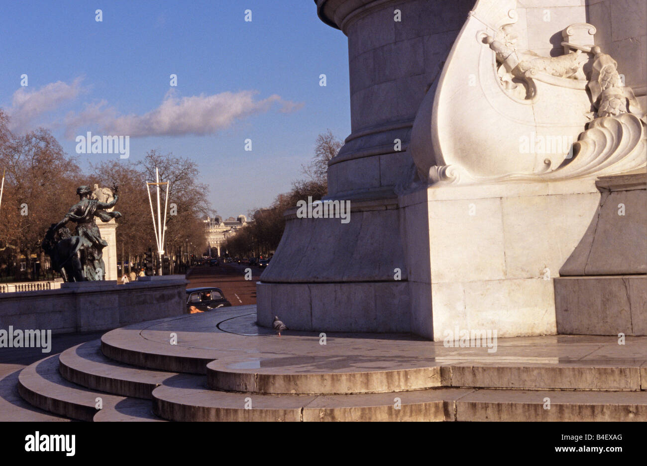 Detail of the Victoria Memorial in London Stock Photo - Alamy