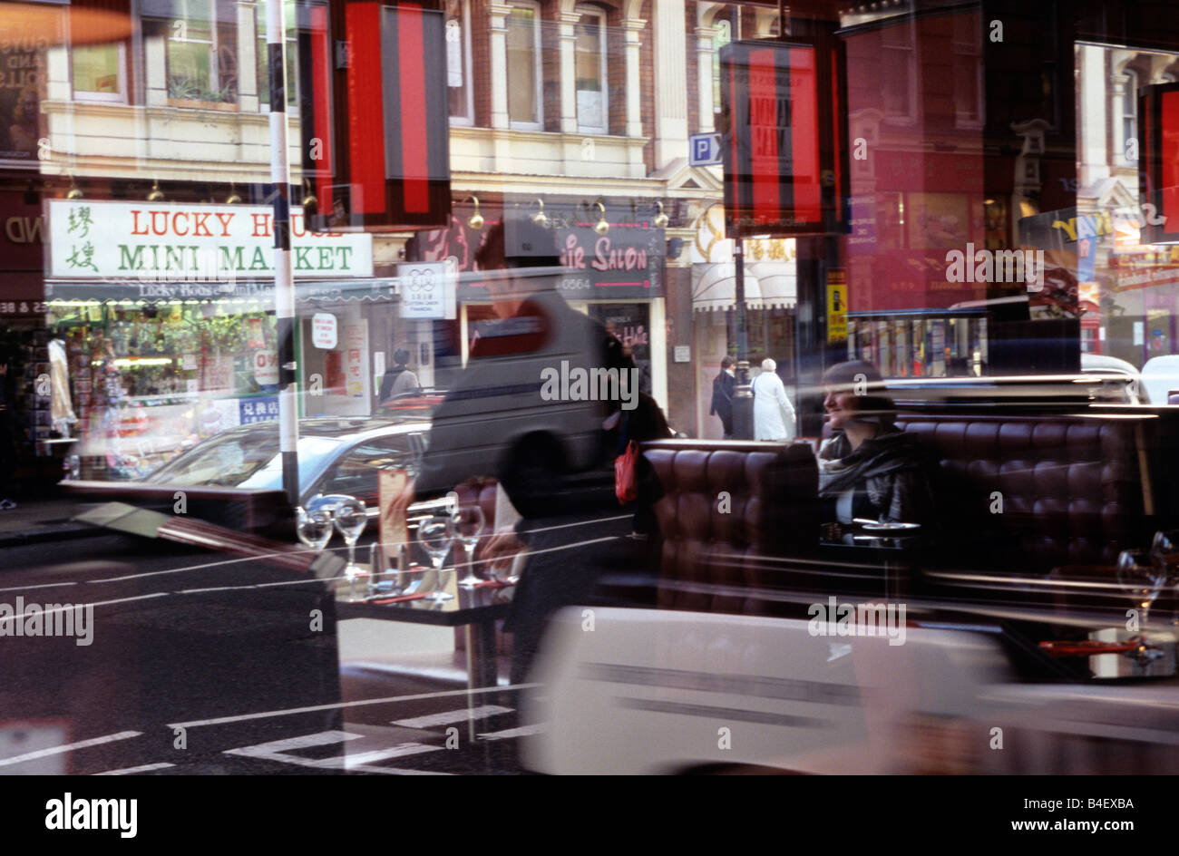 Scene at restaurant in London, England, UK Stock Photo - Alamy