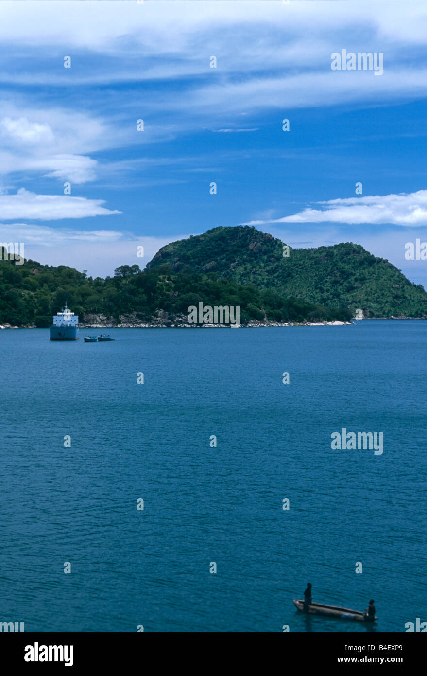 Scenic view. Mountain ranges, Lake Malawi Stock Photo - Alamy
