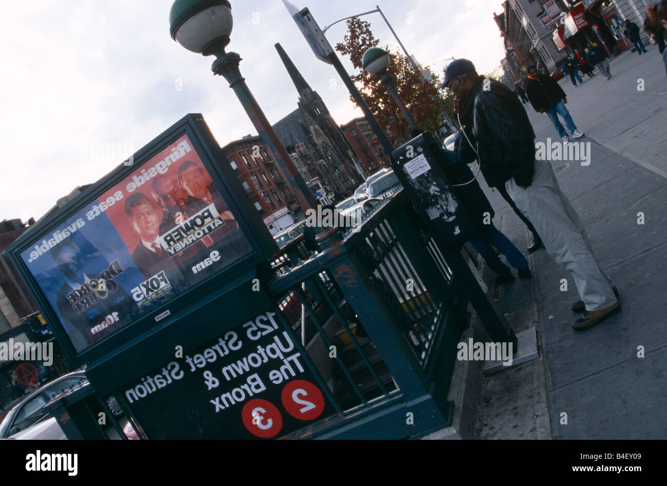 Man using public telephone on sidewalk, Manhattan, New York, USA Stock ...