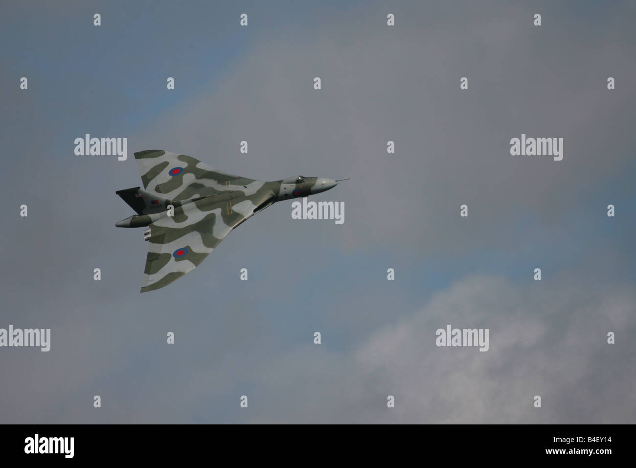Avro Vulcan flying at a Duxford airshow Stock Photo - Alamy