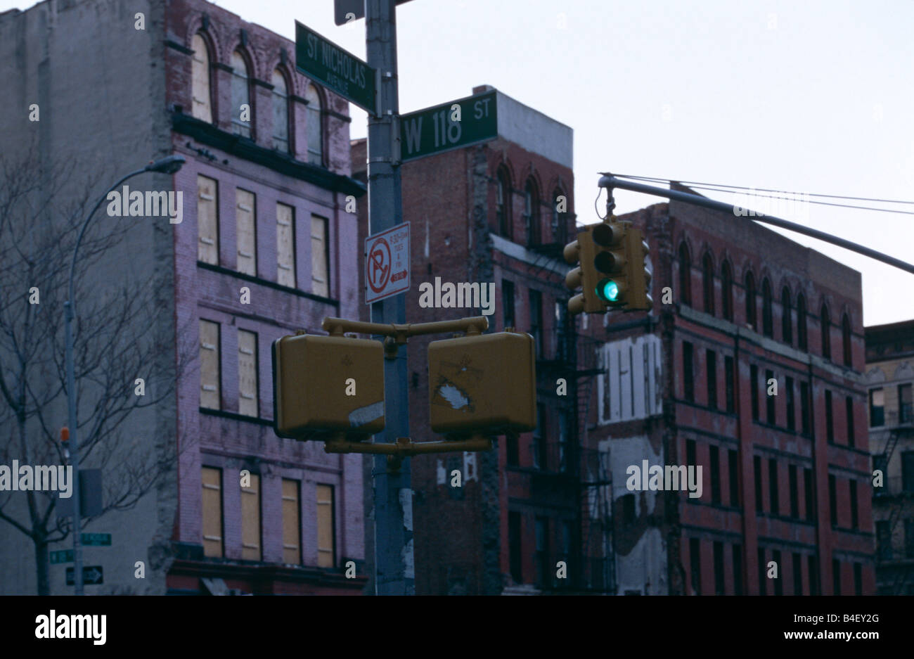 Traffic lights at an intersection in Manhattan, New York City, USA ...