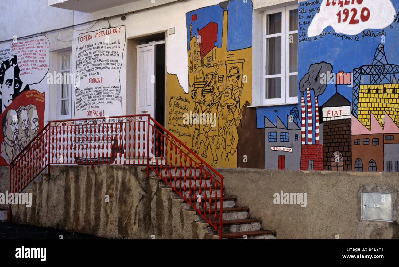 Murals and graffiti on building exterior, South Africa Stock Photo - Alamy