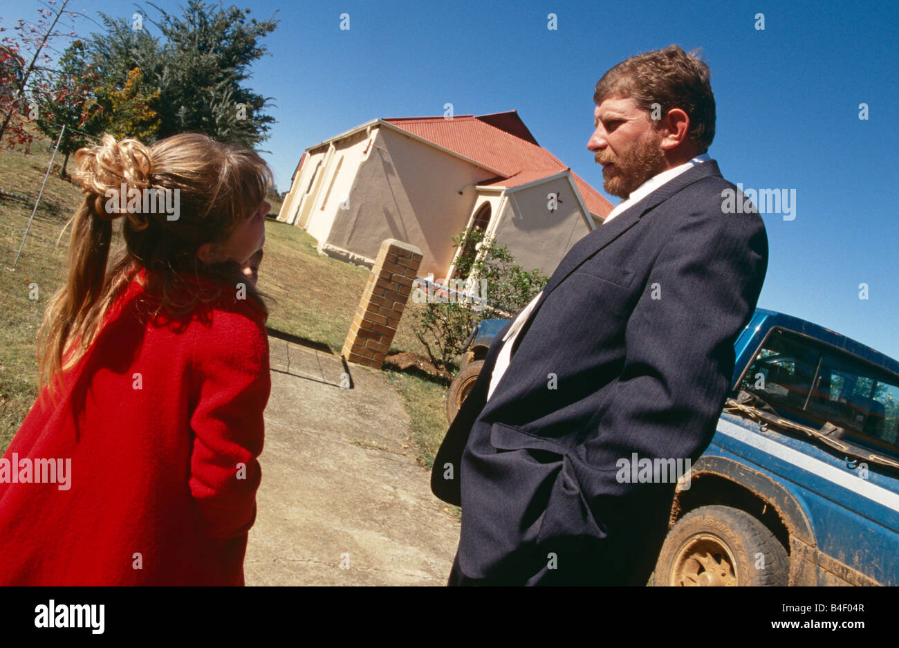 White family outside hi-res stock photography and images - Alamy