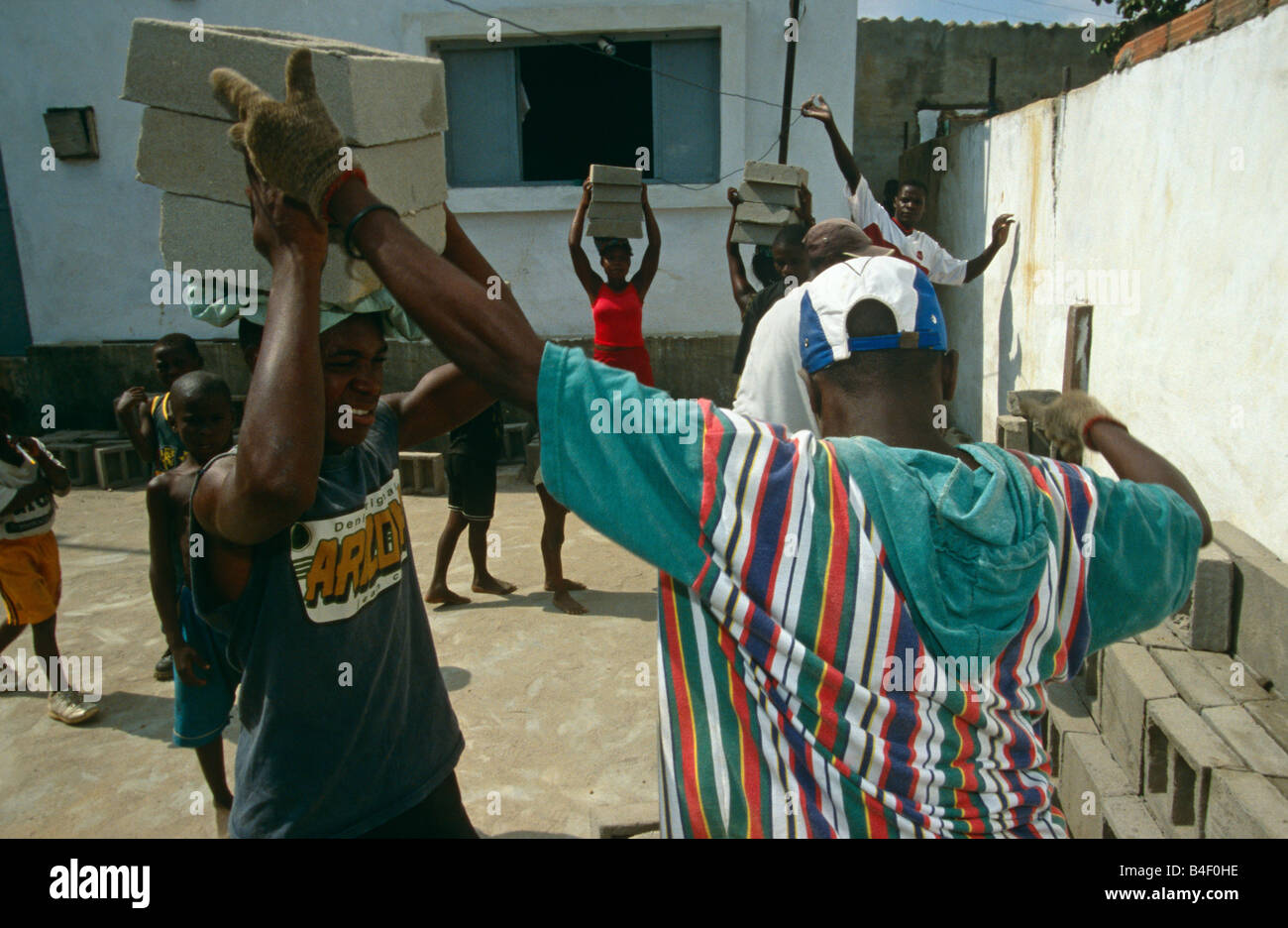 Angola construction site hi-res stock photography and images - Alamy