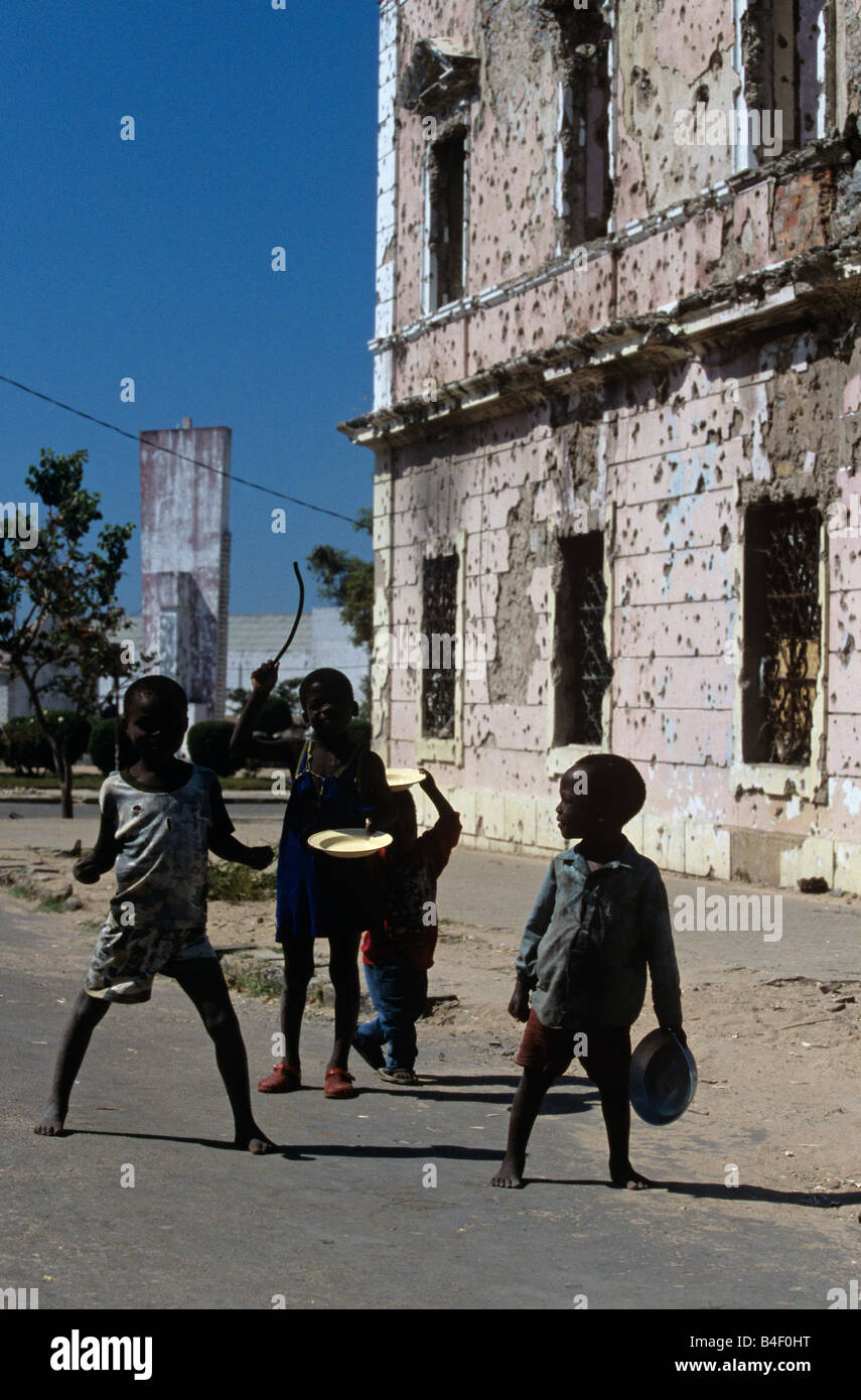 Angola angolan poor poverty hi-res stock photography and images - Alamy