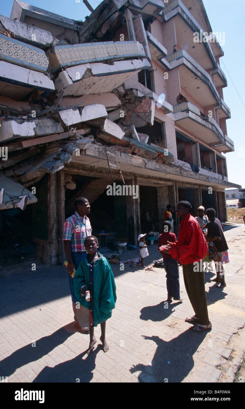 Buildings destroyed by the civil war in Angola Stock Photo - Alamy