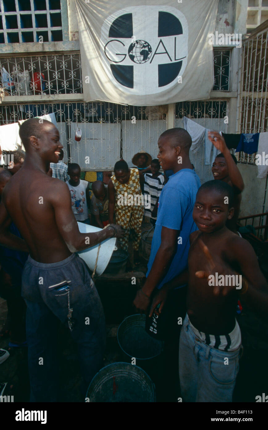 NGO "GOAL" supporting redevelopment in war-ravaged Angola Stock Photo ...