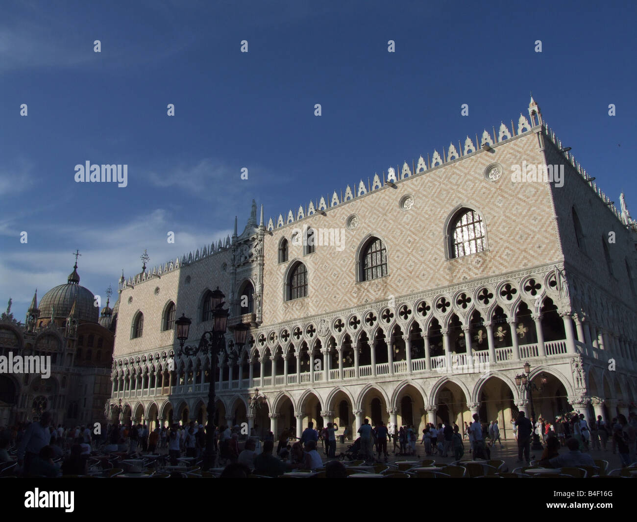 palazzo and basilica di san marco church in venice Stock Photo - Alamy