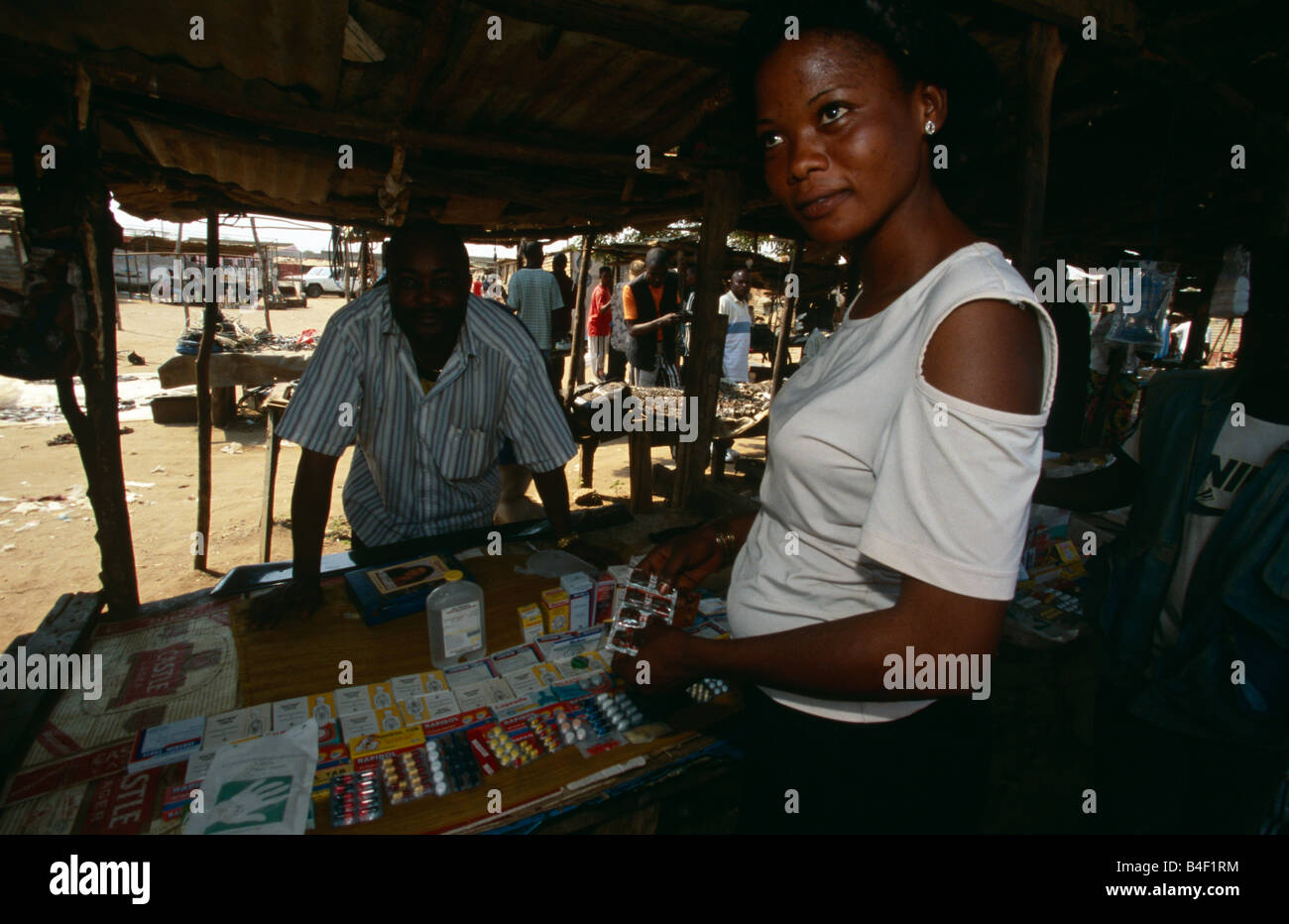 Angolan market hi-res stock photography and images - Alamy