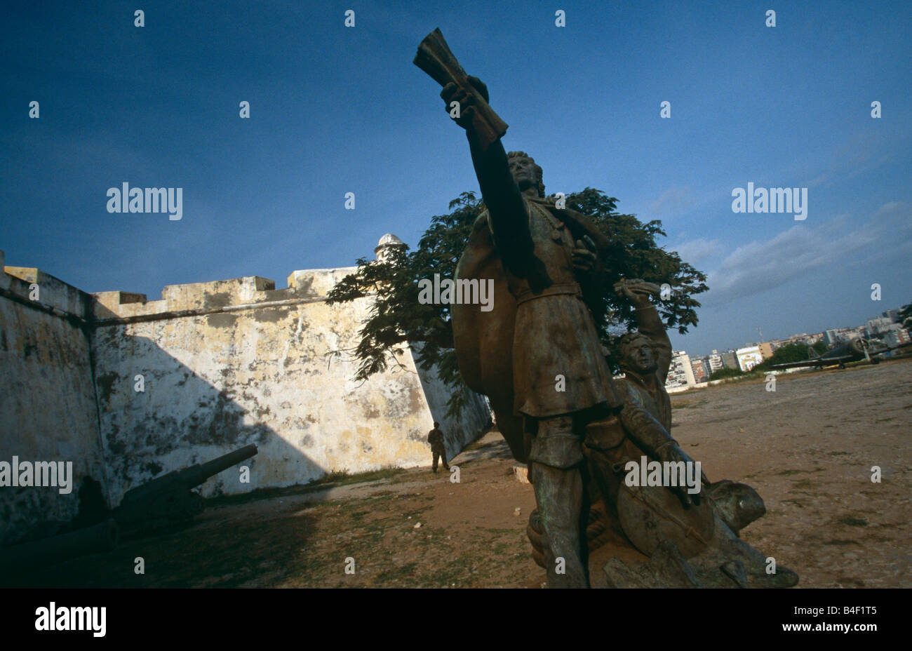 Luanda fort hi-res stock photography and images - Alamy