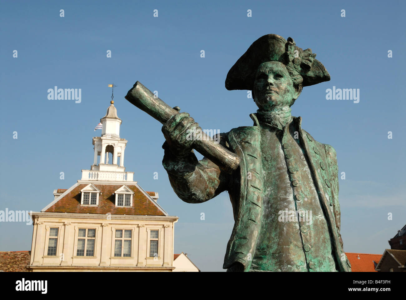 Statue of Captain George Vancouver outside the Customs House in King s ...