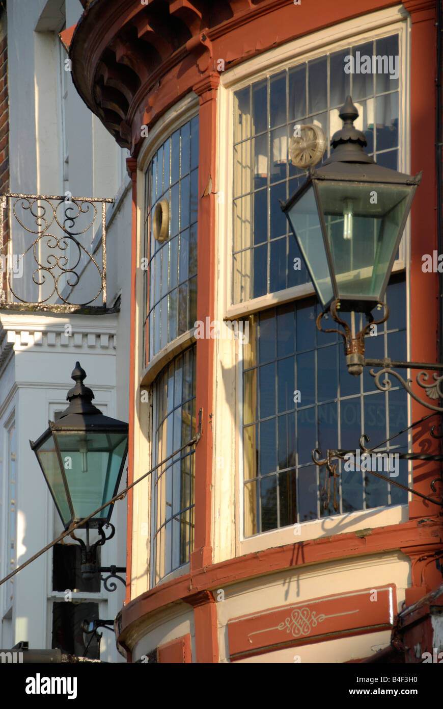 Very old pub hi-res stock photography and images - Alamy