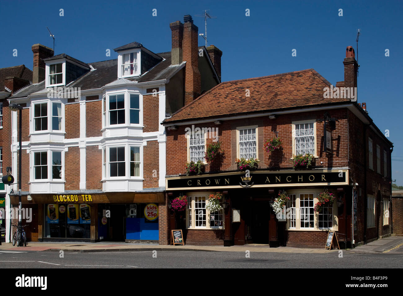Winchester High Street typical houses Great Britain Hampshire United ...