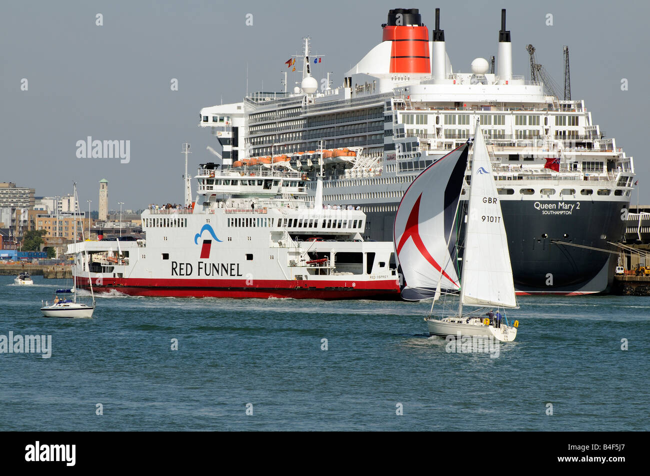 Red osprey passenger ferry hi-res stock photography and images - Alamy