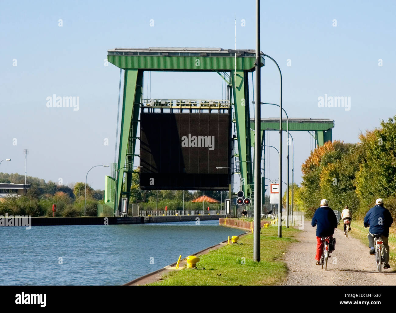 Sluice chamber hi-res stock photography and images - Alamy