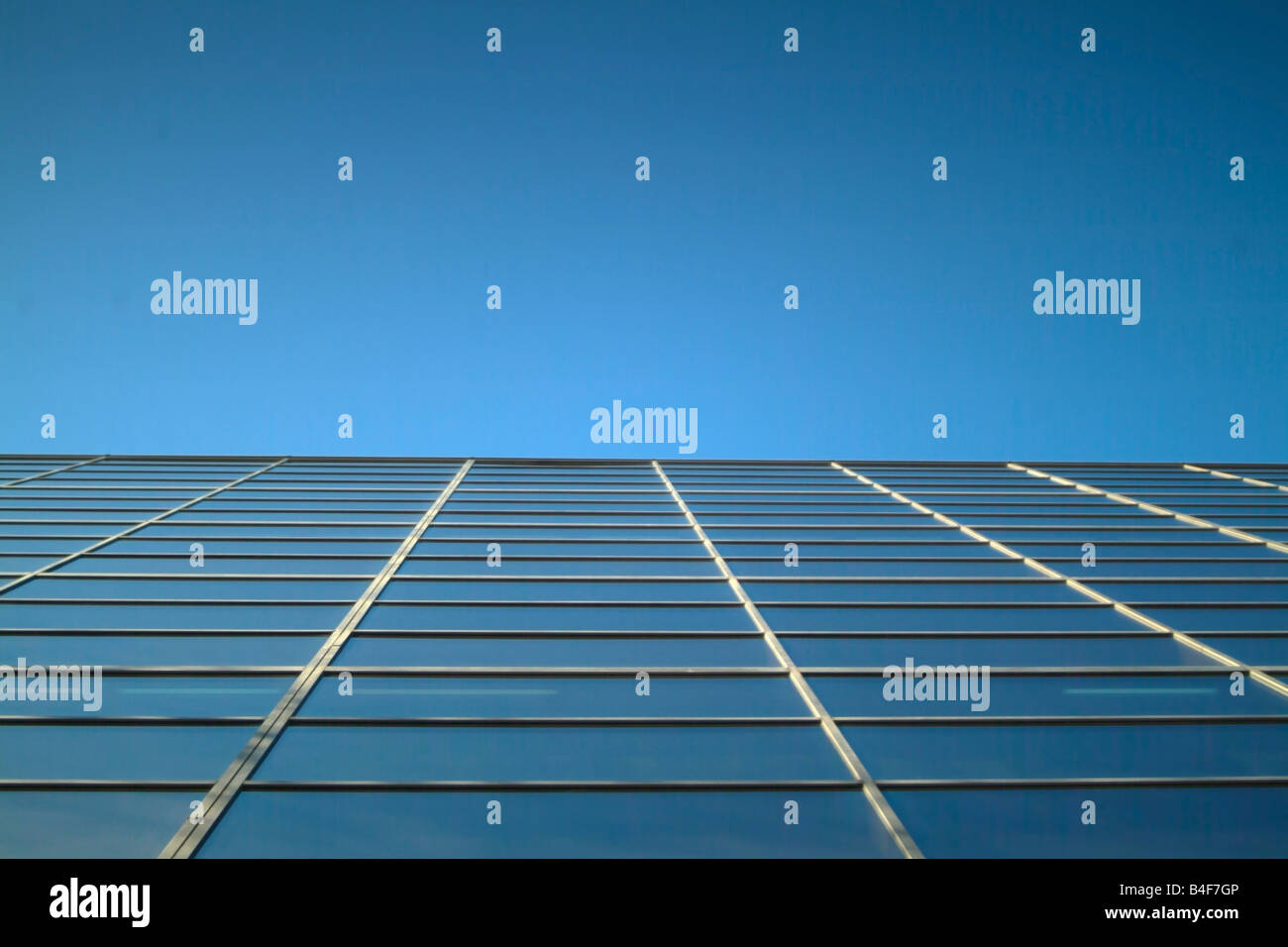 The crystal building hi-res stock photography and images - Alamy