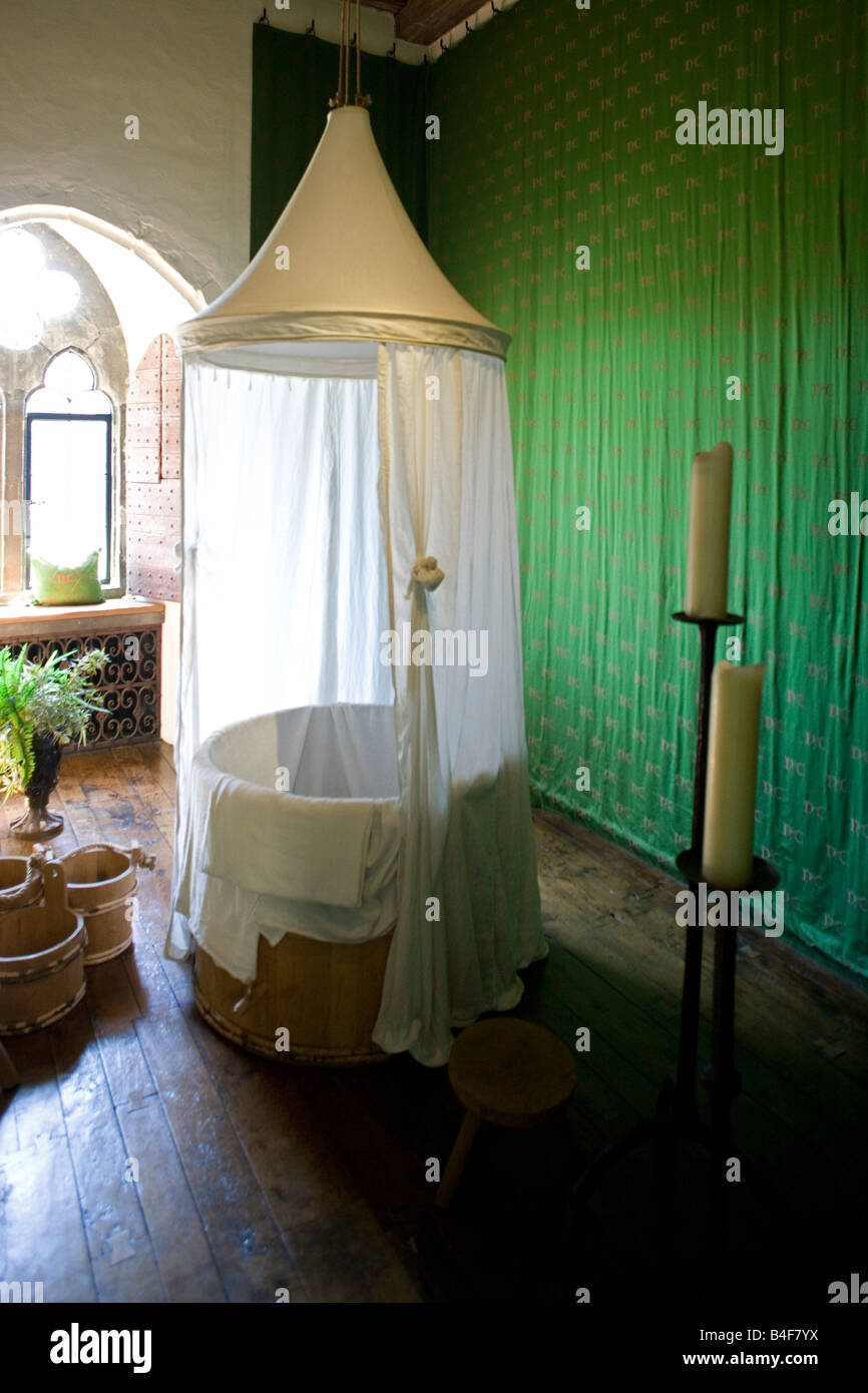 Leeds Castle 13th century roman style Victorian pastiche restored in ...