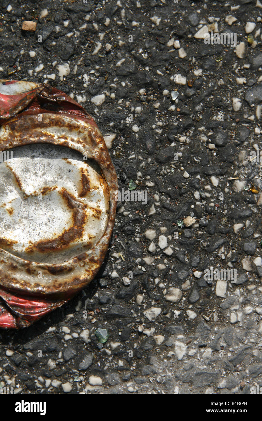 Fizzy drink can open hi-res stock photography and images - Alamy