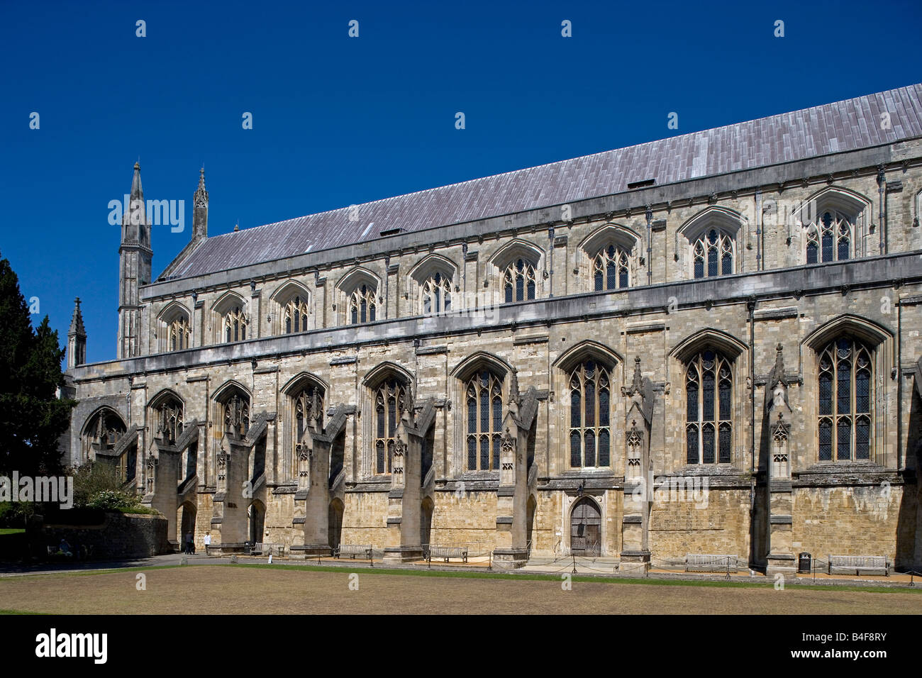 Old minster winchester hi-res stock photography and images - Alamy