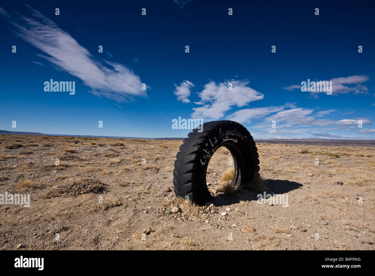 Ranch entrance gate hi-res stock photography and images - Alamy
