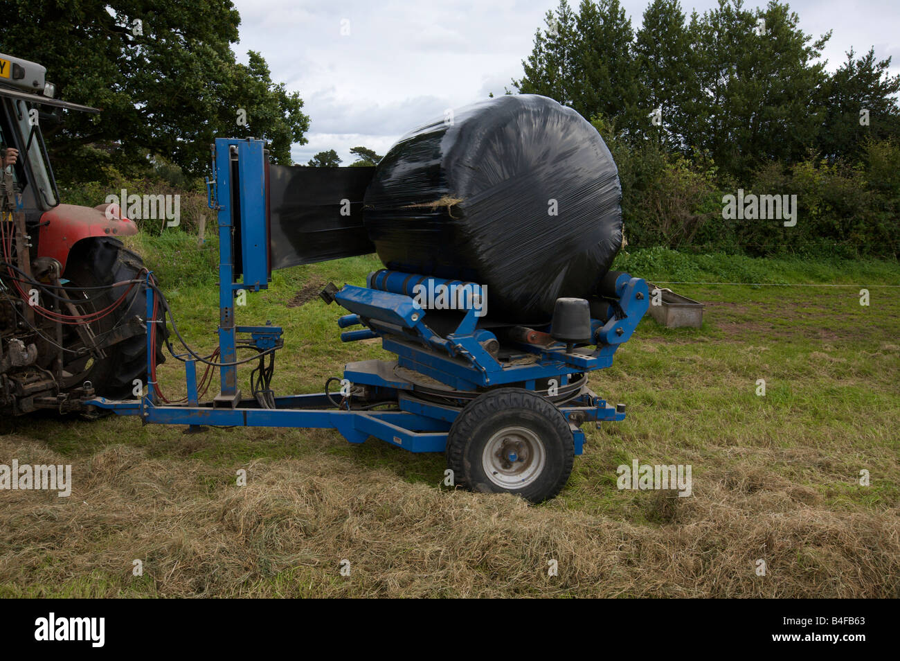 Round Bale Wrapping Stock Photo - Alamy
