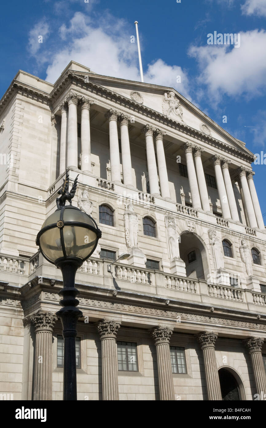 Bank of england building and london hi-res stock photography and images ...