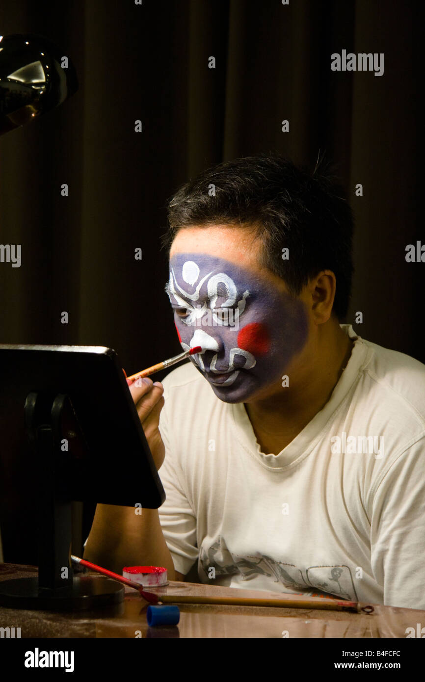 Beijing opera man hi-res stock photography and images - Alamy