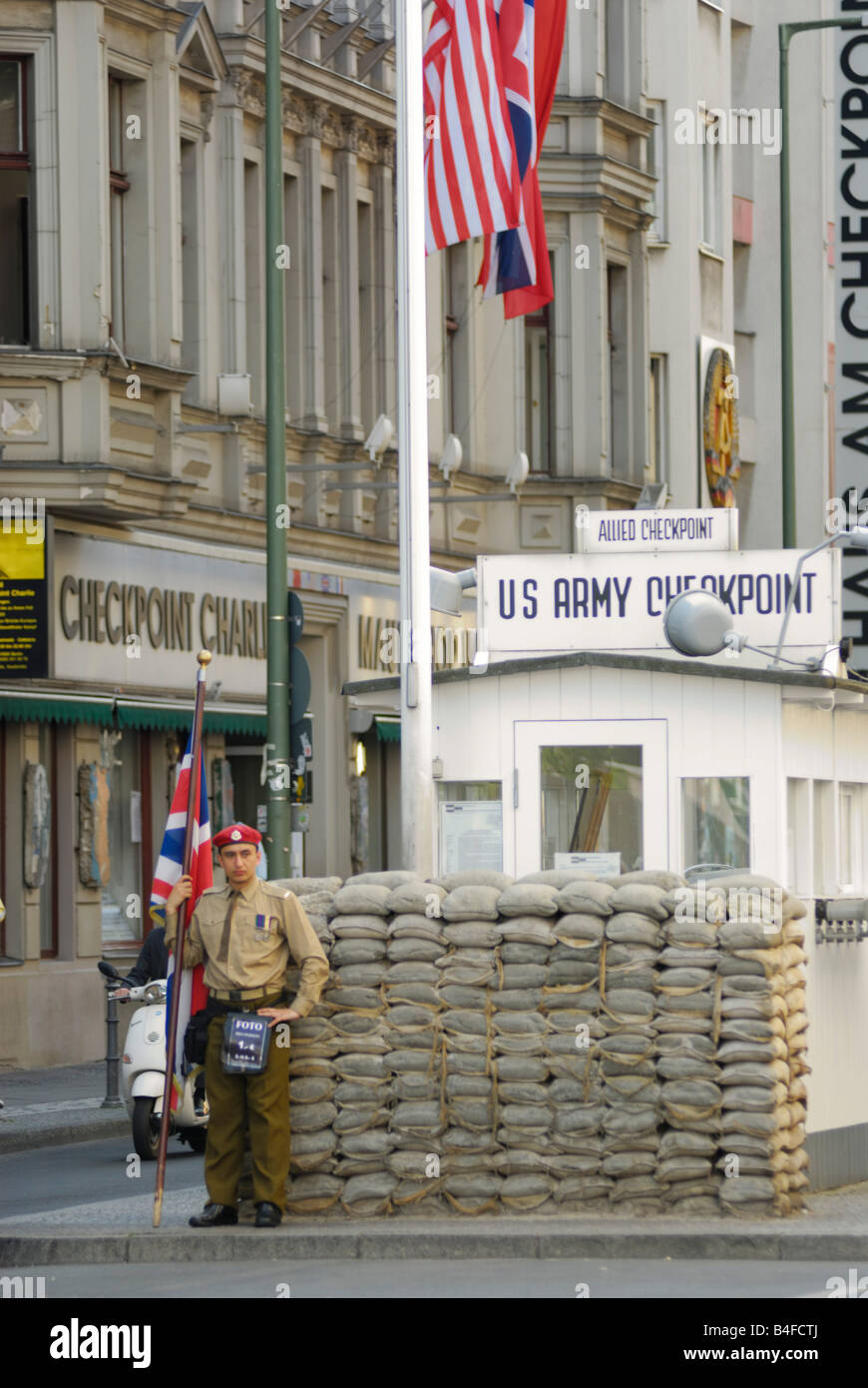 Checkpoint Charlie crossing point between east and west Berlin during ...
