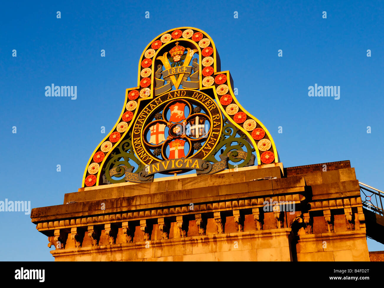 City of london crest hi-res stock photography and images - Alamy